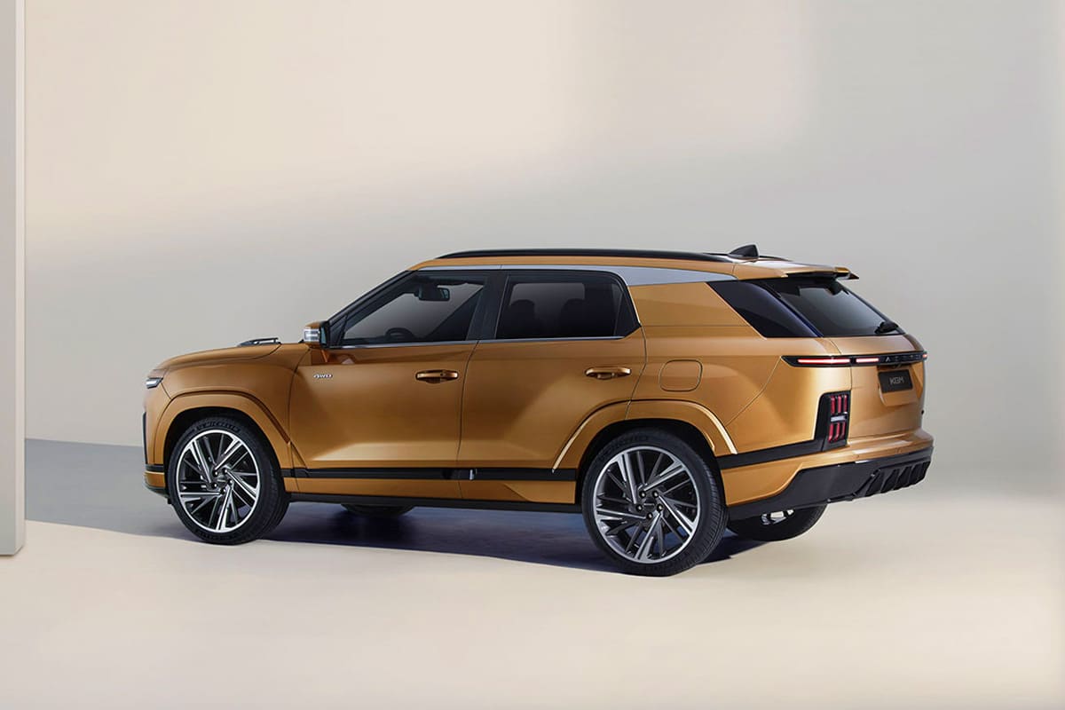 "경쟁사들 비상!" 사전 예약 하루 만에 1만 6000대 돌파한 KGM의 신형 SUV, 대체 어떻길래...