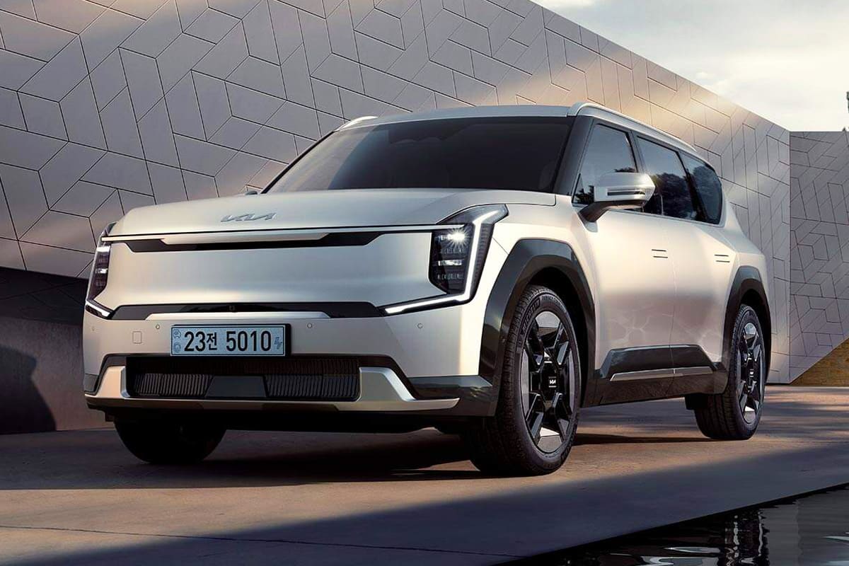 "이렇게 좋아졌는데 가격이..." 조용하게 출시된 기아의 신형 플래그십 전기 SUV, 이래도 되나?