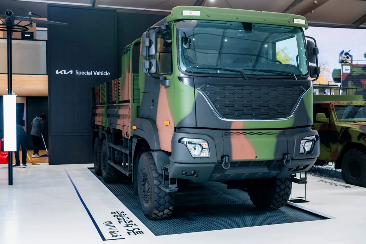 "역대 최대 규모로 열린다!" 기아, KADEX 2024에서 첨단 군용 특수차량 세계 최초 공개