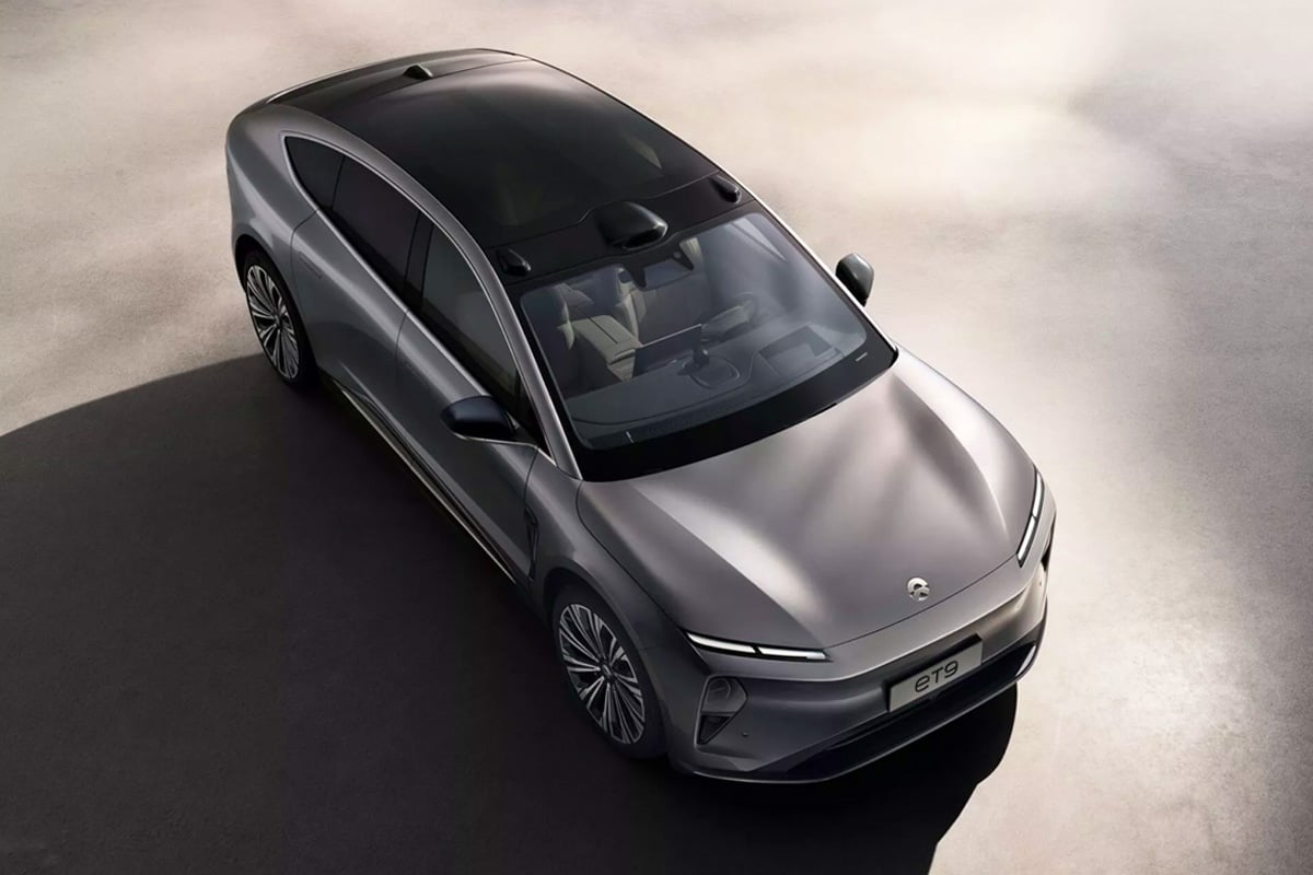 "5분 충전으로 255km 간다"...1억 5천만 원대 럭셔리 전기 세단 등장