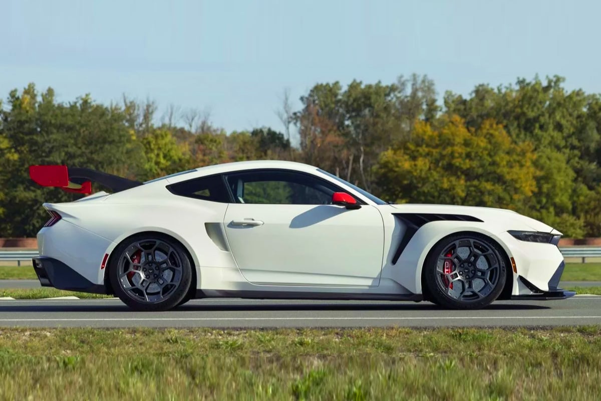 "미국 車의 자존심".. 포르쉐도 압도하는 역대급 성능의 머슬카 등장