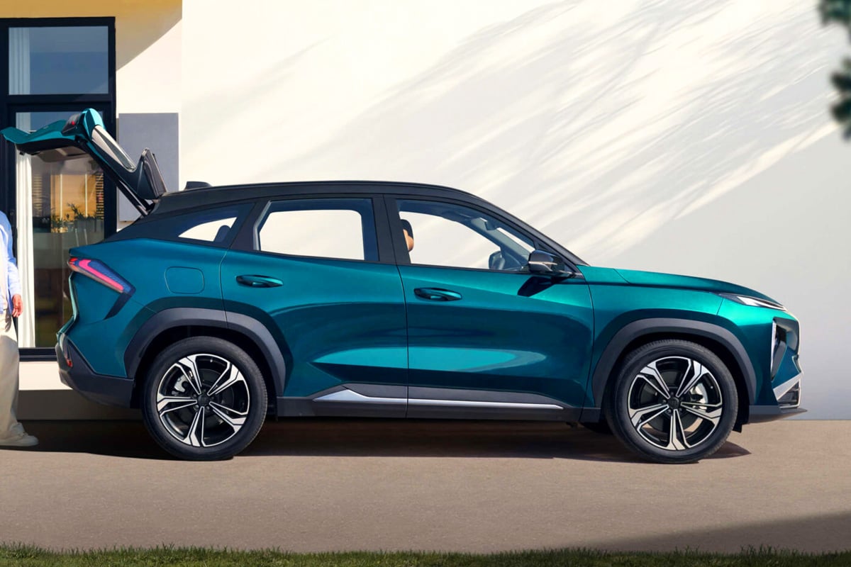 "스포티지는 어떡하죠?".. 1,240km 달리는 '2천만 원대' 의문의 하이브리드 SUV 출시