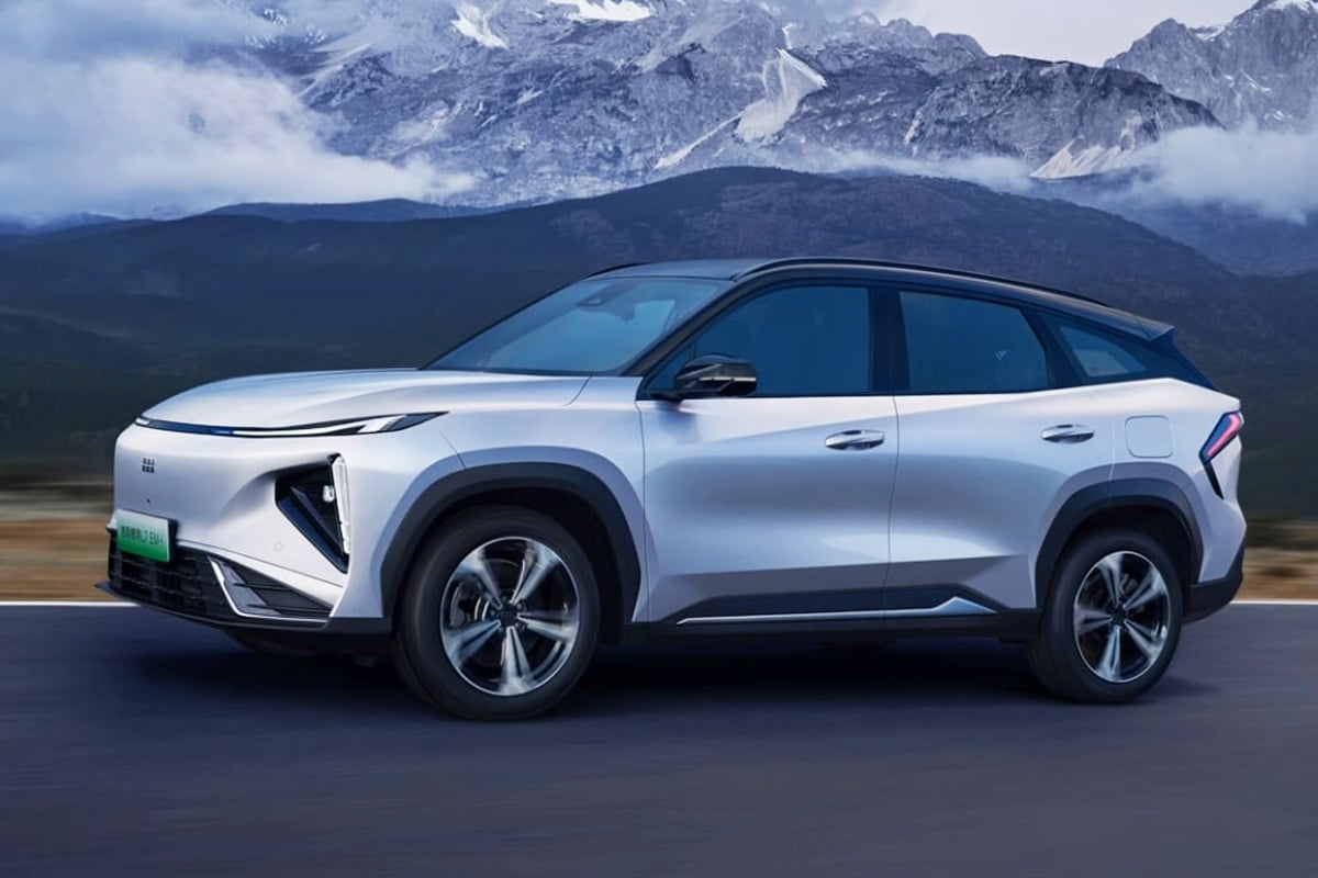 "스포티지는 어떡하죠?".. 1,240km 달리는 '2천만 원대' 의문의 하이브리드 SUV 출시