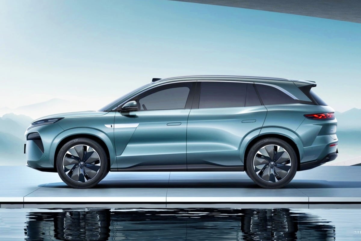 "5분 충전으로 400km 주행".. 주유보다 빠르다는 새로운 전기차 등장