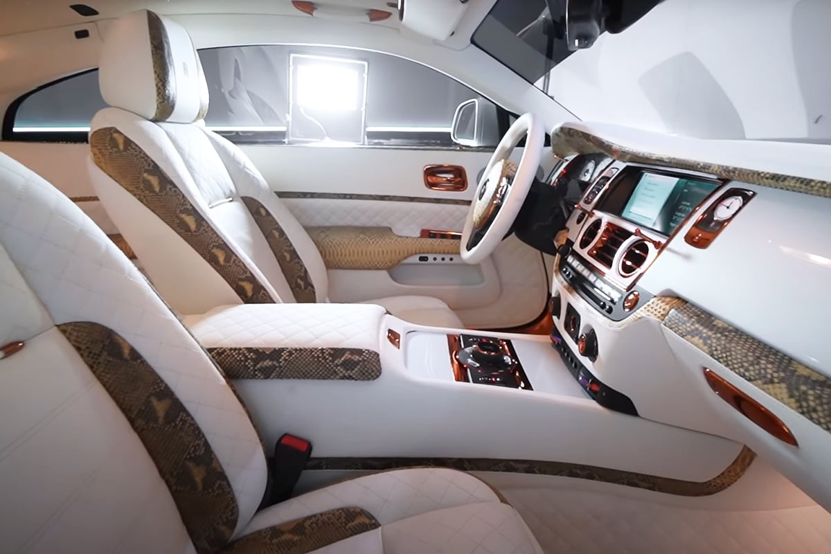 "강남 아파트보다 비싸다".. 두바이 부자들도 눈 돌아가는 車의 '정체'