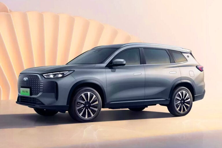 "연비 76.9km/L에 가격이 2천만 원?".. 한번에 1,400km 간다는 하이브리드 SUV 등장