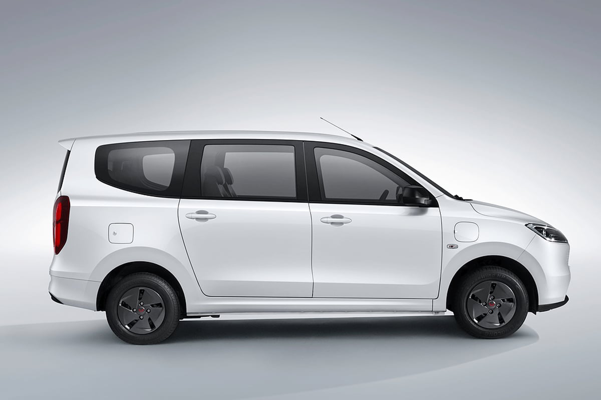 "연비 41.3km/L인데 1천만 원대?".. 한 번에 1,000km 달리는 하이브리드 車