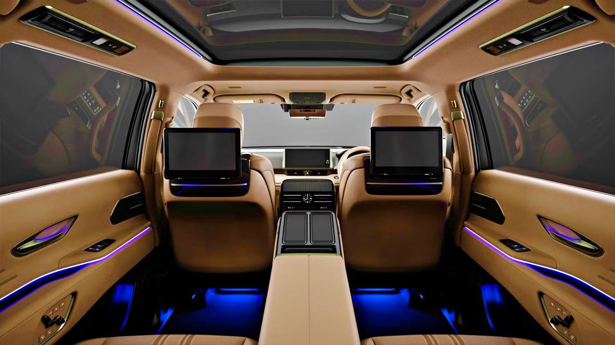 "국산차는 아직 멀었네"... 제네시스 타는 회장님들도 부러워하는 럭셔리 SUV 등장 - 토픽트리