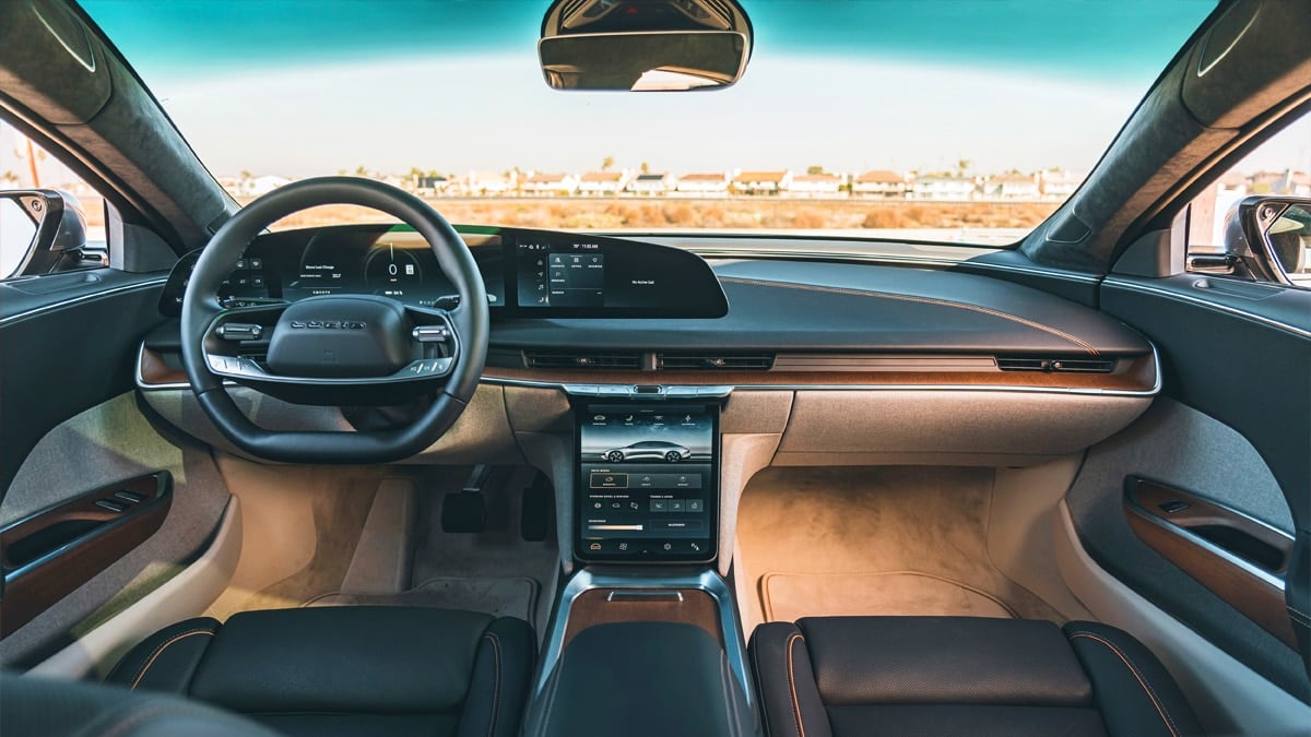 "서울-부산 왕복하고 400km 더"... 삼성 배터리 얹은 車, 1205km 기네스 신기록