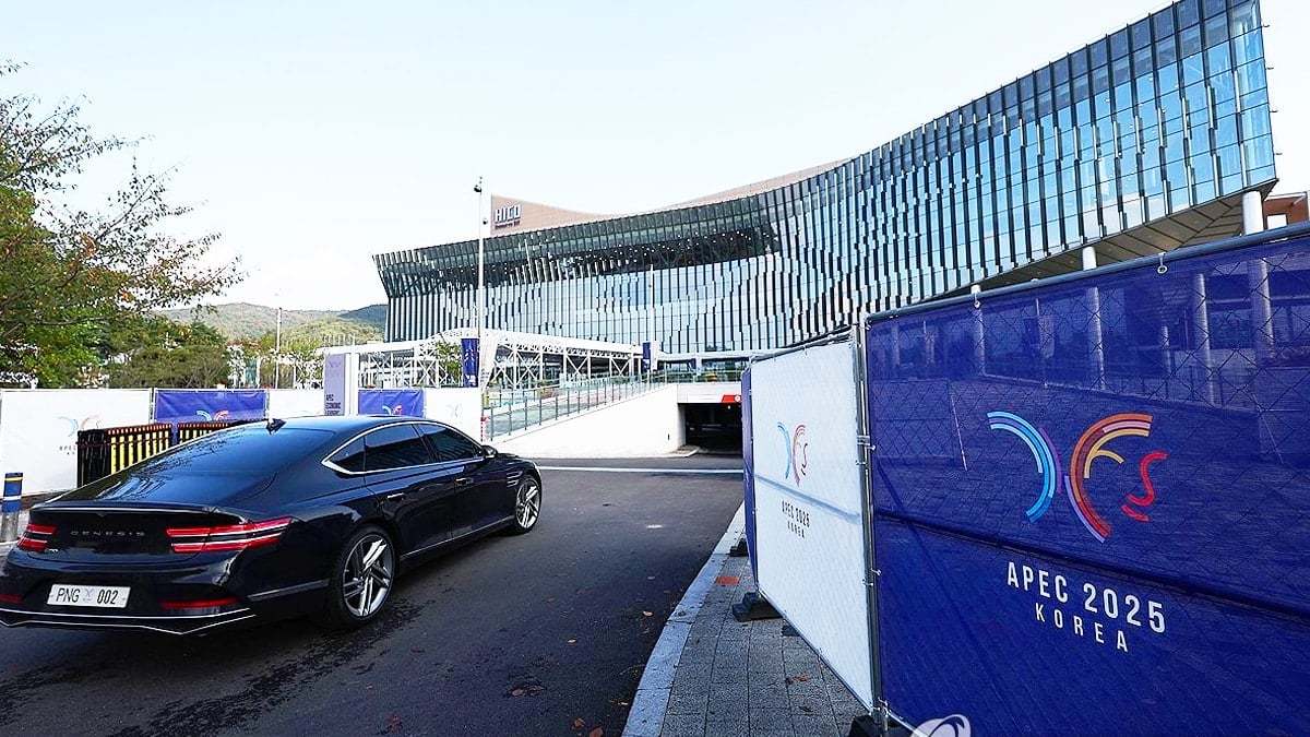 "벤츠는 안 탄다"... 韓 대통령 '이재명'이 고른 APEC 의전차에 국민들도 '감탄'